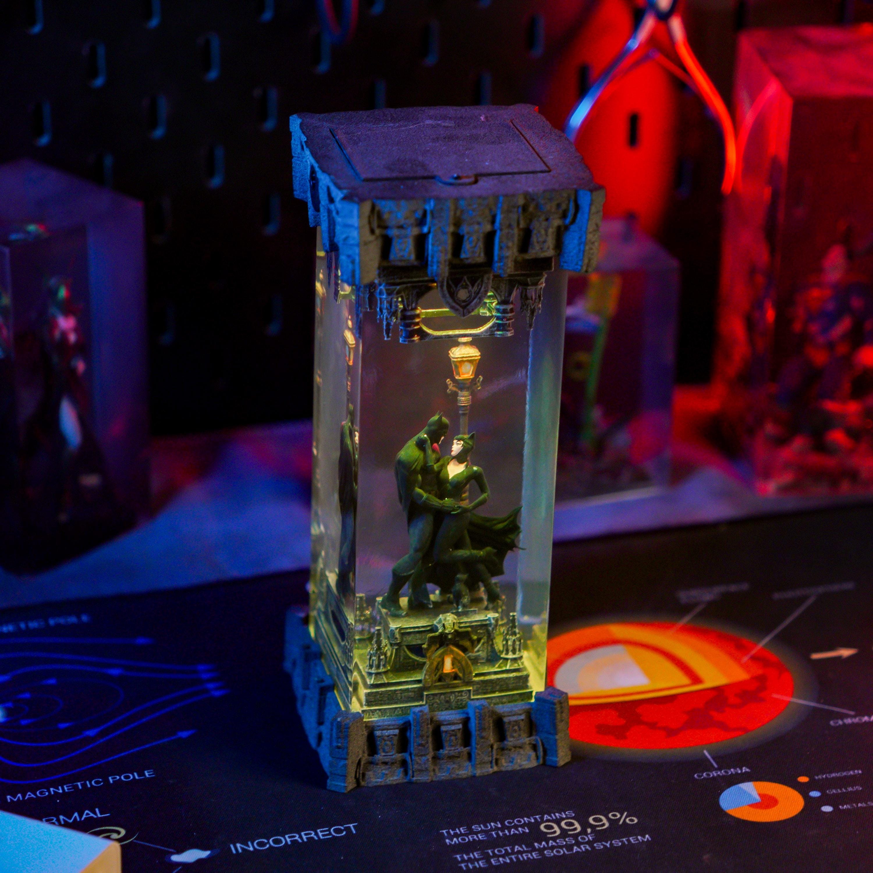 Superhero Epoxy Resin Lamp – ARTLEMI Store